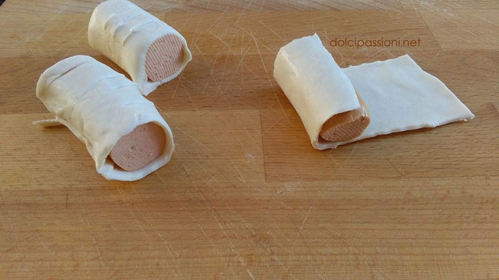 Rusticini veloci con wurstel o spinaci - Dolci Passioni